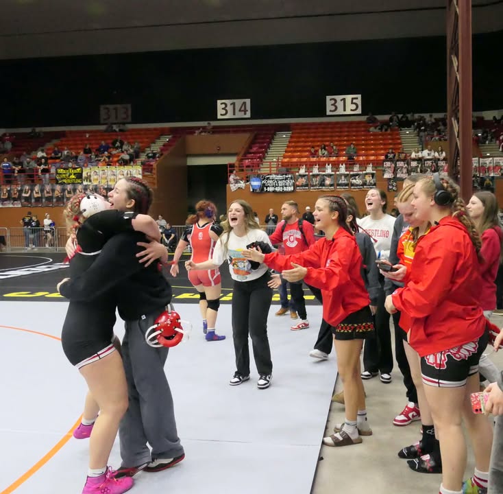 Tonganoxie High girls wrestling trying to close in on 1st team state ...
